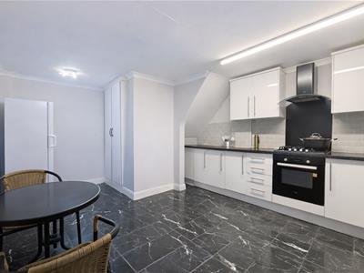 Property details for Winifred Road, Basildon Guide Price £360,000 Sold ...